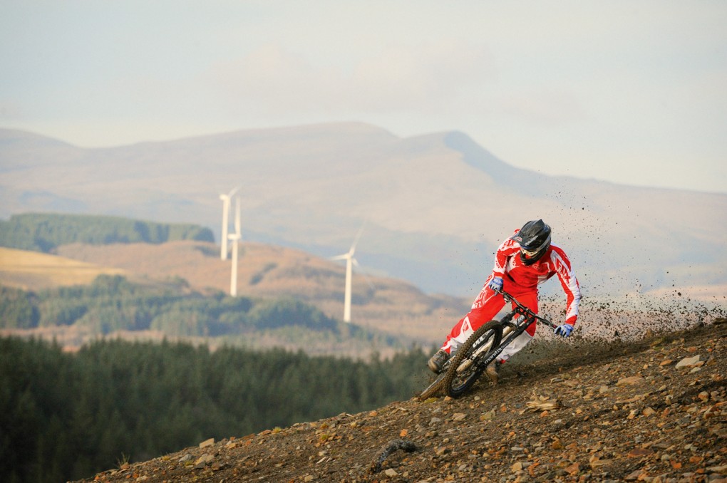 Solid Strike Elite Pro 27.5: Bigger, Faster, Lighter