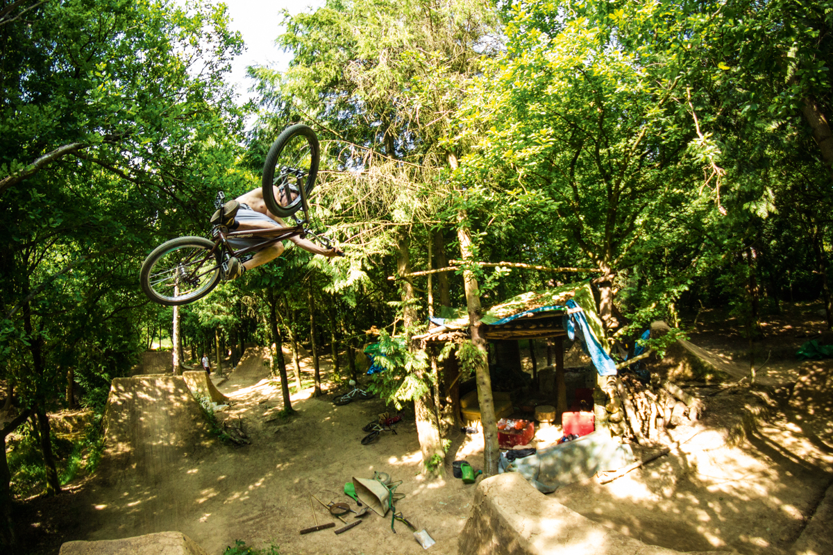 2. Dig For Victory - Brockham Trails - Page 2... | D...