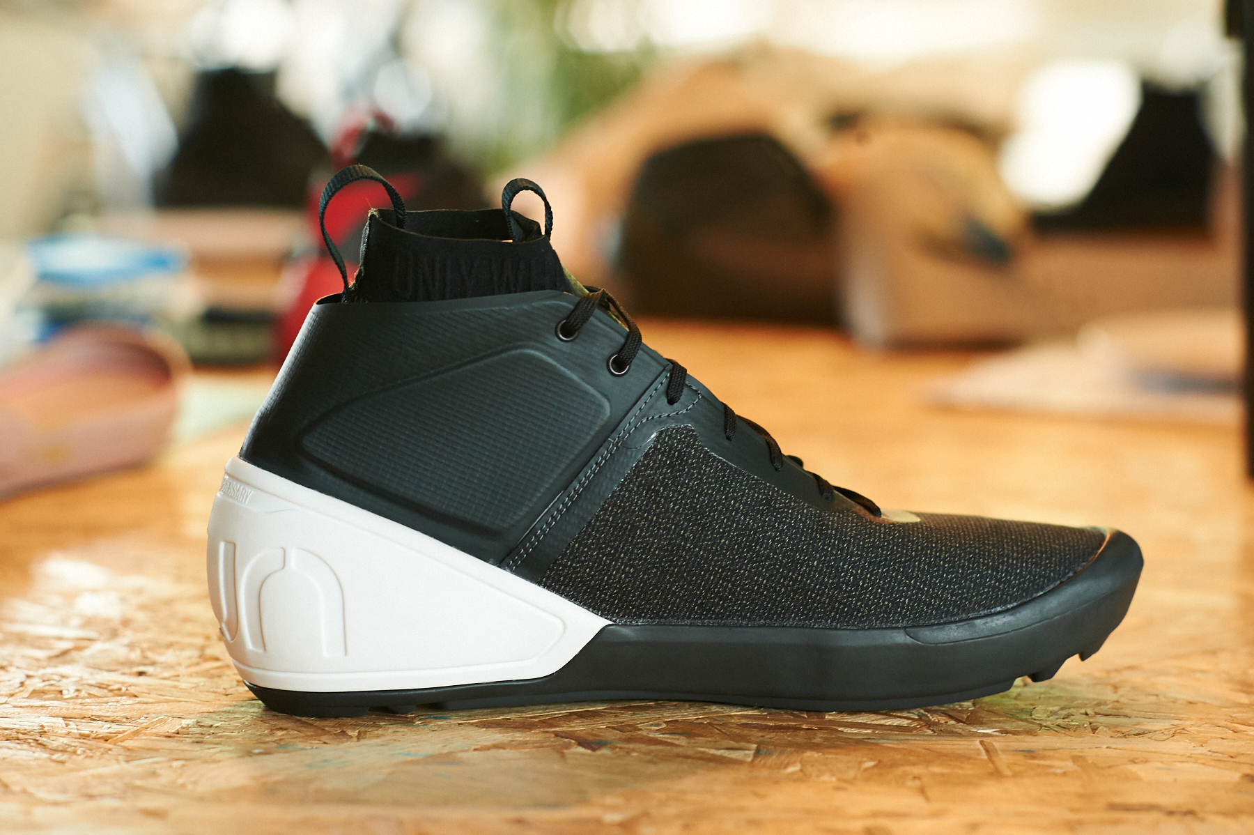 OWN FR-01 Shoe