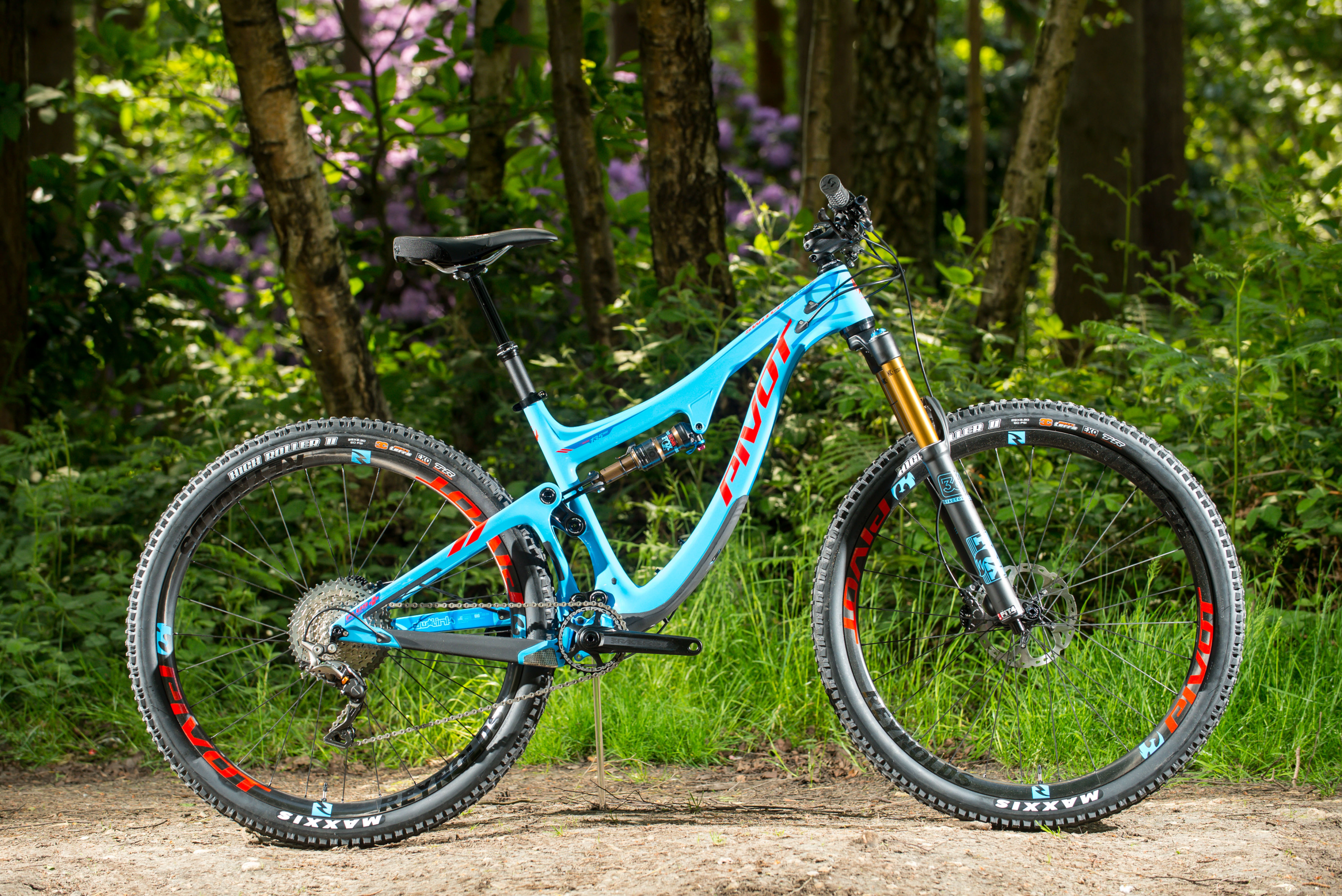 First ride: Pivot Switchblade