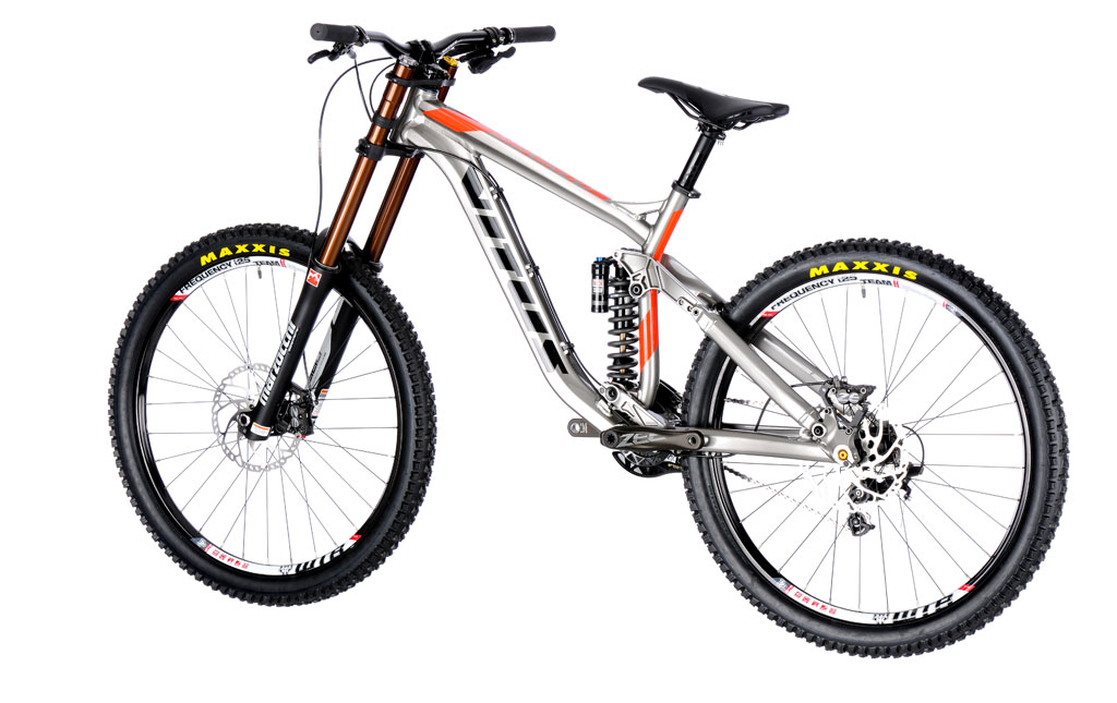 10 Downhill Mountain Bikes for Under £3000