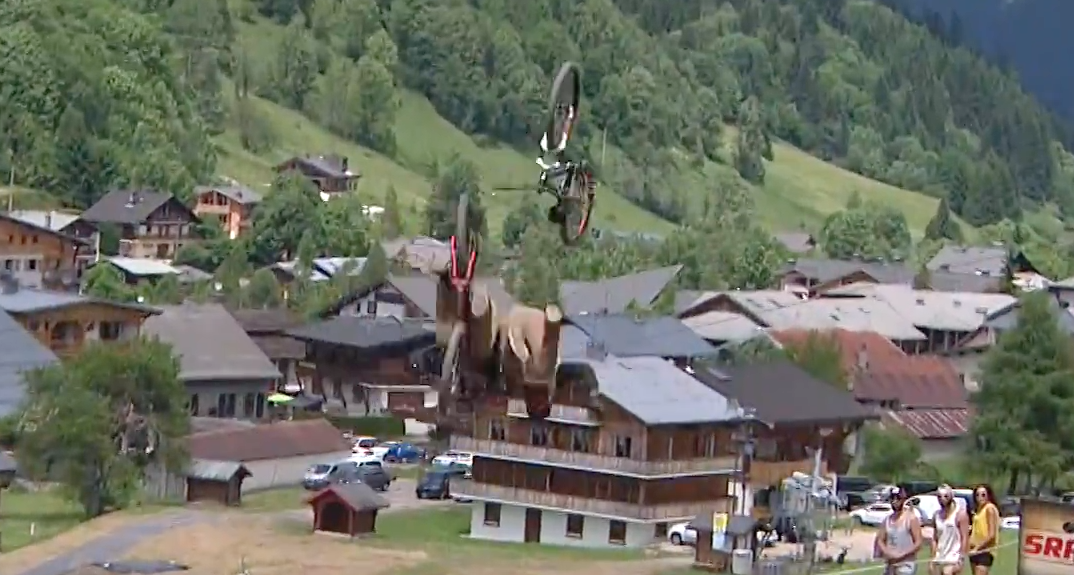 Watch: Kyle Strait in mid-air collision with another...